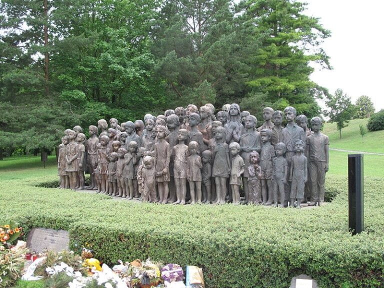 La Masacre De Lidice | El Nazismo En Praga